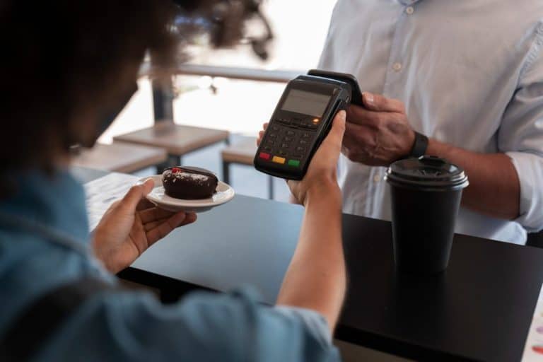 How to Use Apple Pay? Learn Everything and Enjoy Now!